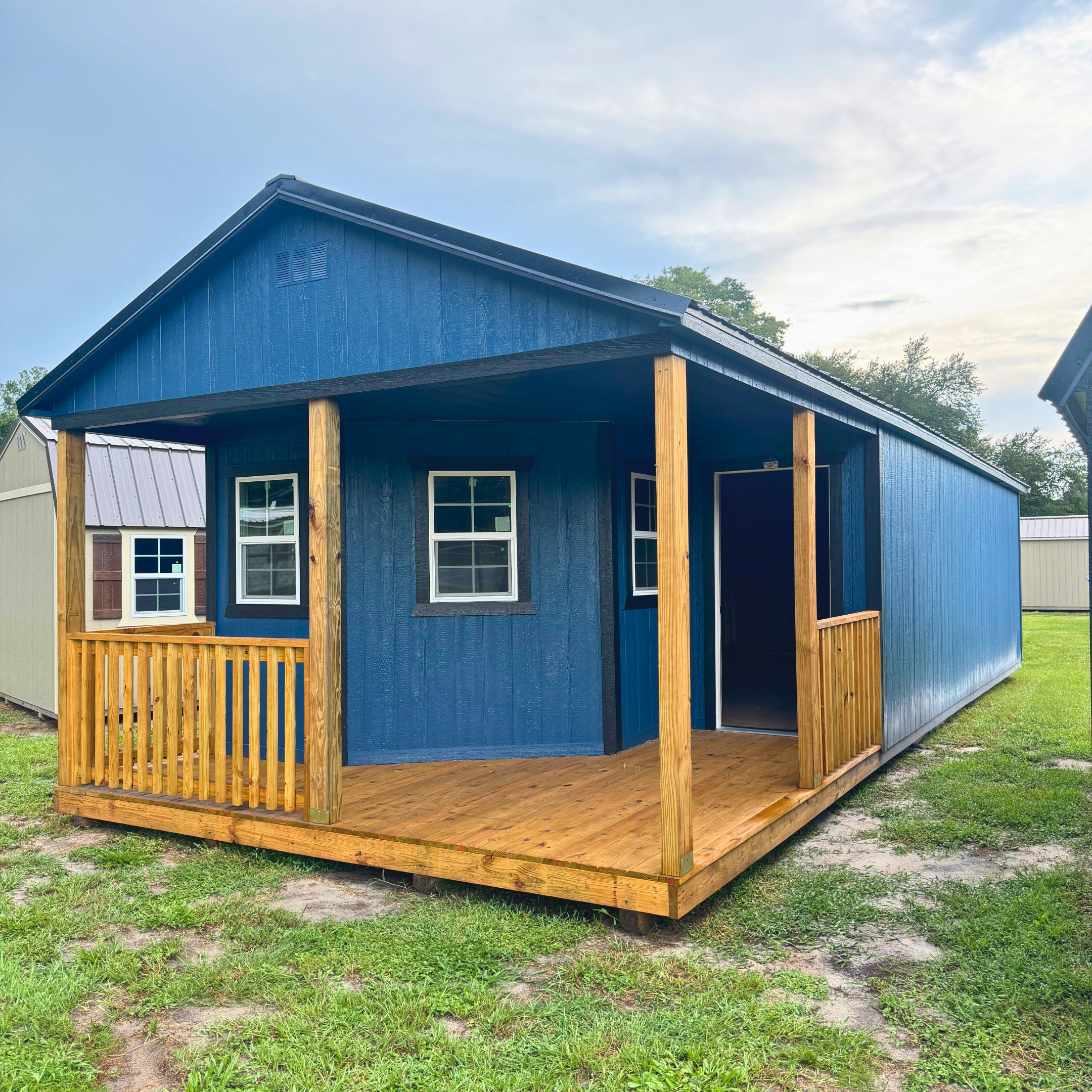 Deluxe Cabin | Weather King